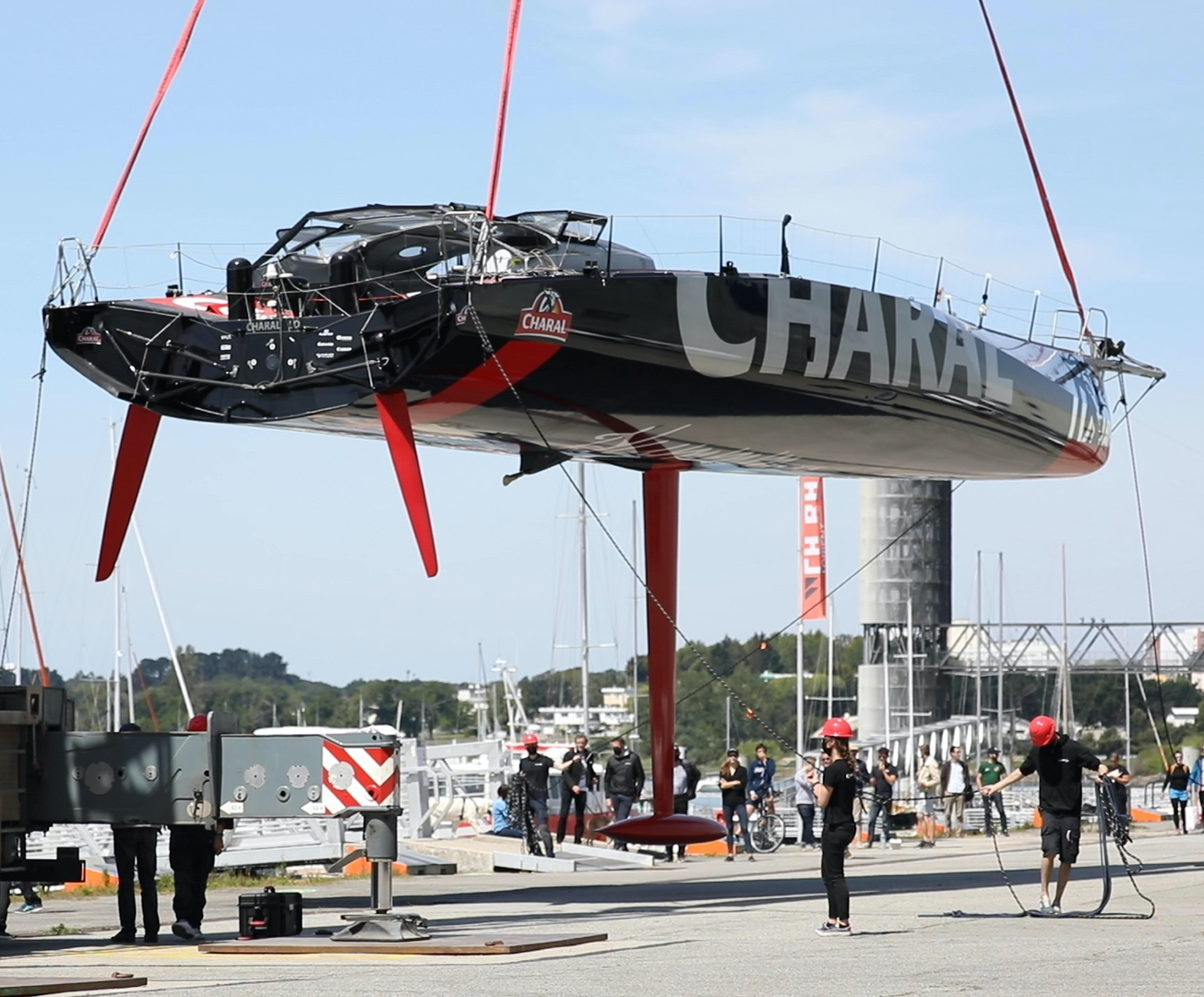 L’IMOCA Charal remis à l’eau | Charal Sailing Team